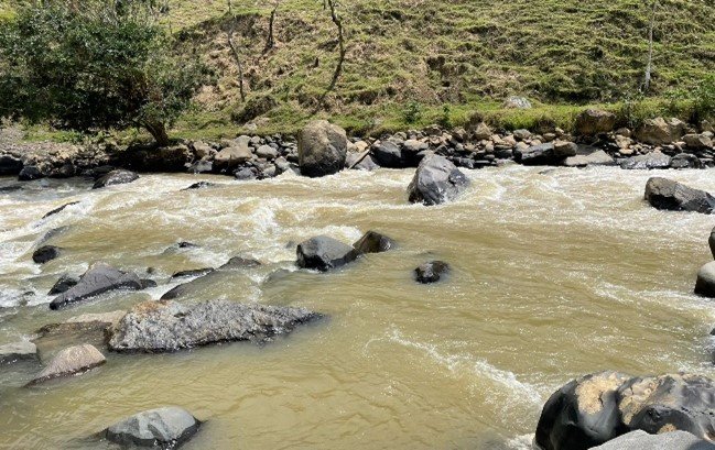 Así fue la primera campaña de monitoreo en el río Penderisco